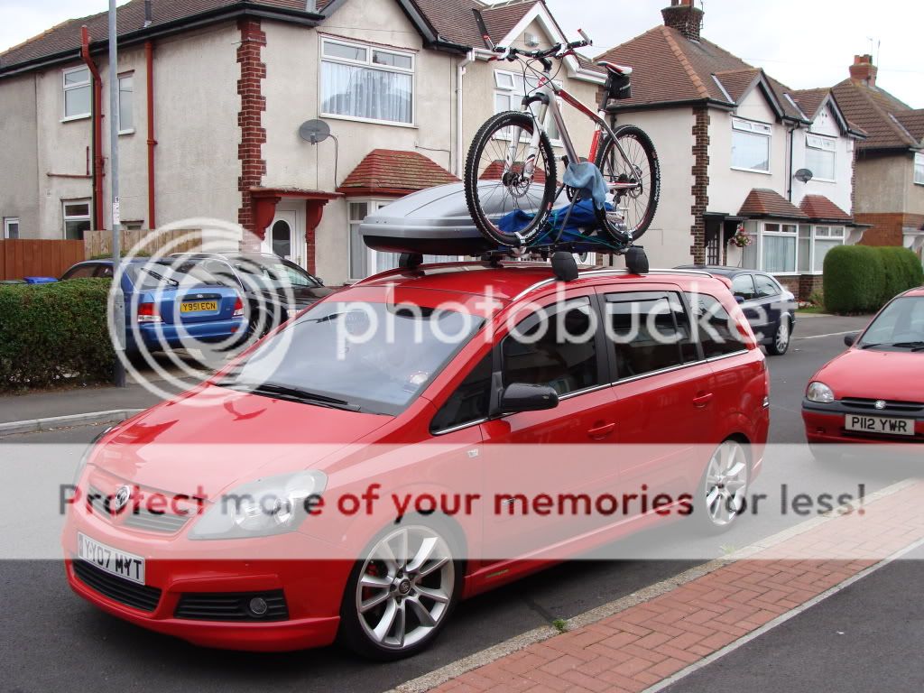 Roof box | Astra Owners Network